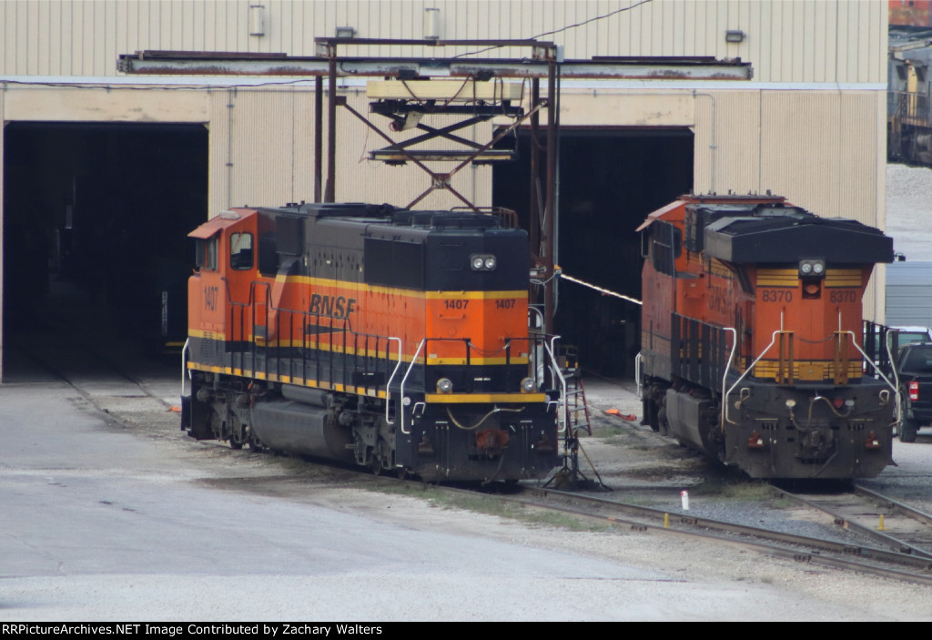 BNSF 8370 1407